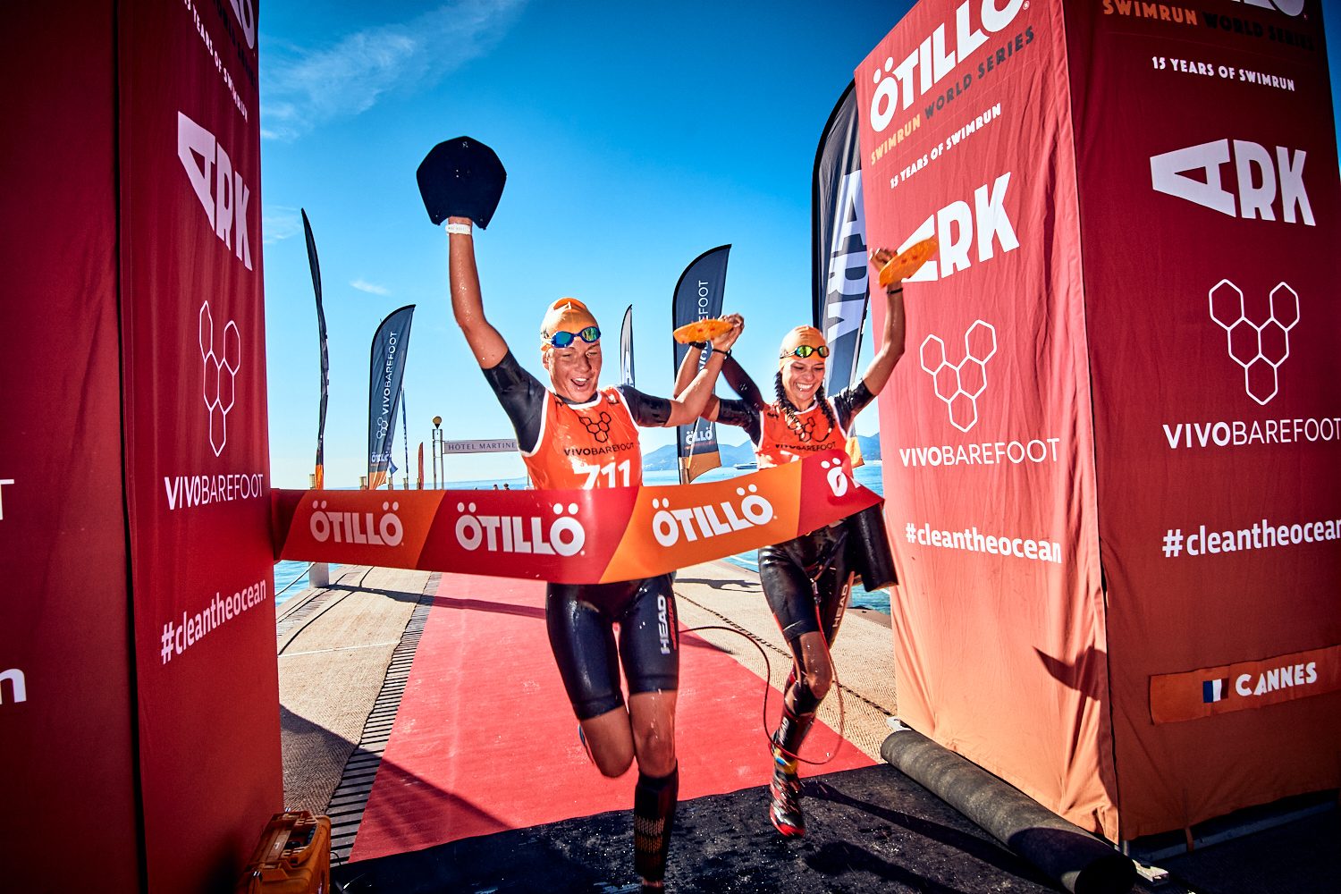 Portrait de la Team Head Zoggs Marine Beaury et Emily Comyn qualifiée ...